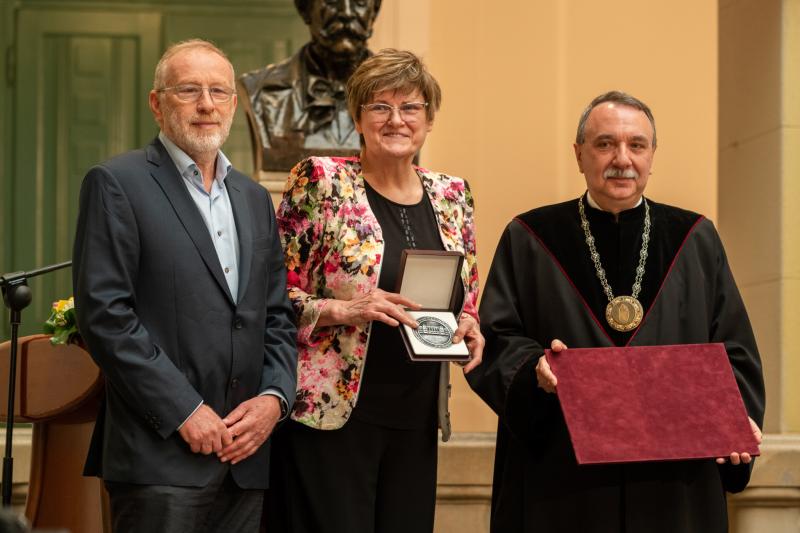 Neumann Professorship Award Bestowed on Biochemist Katalin Karikó - CEPIS