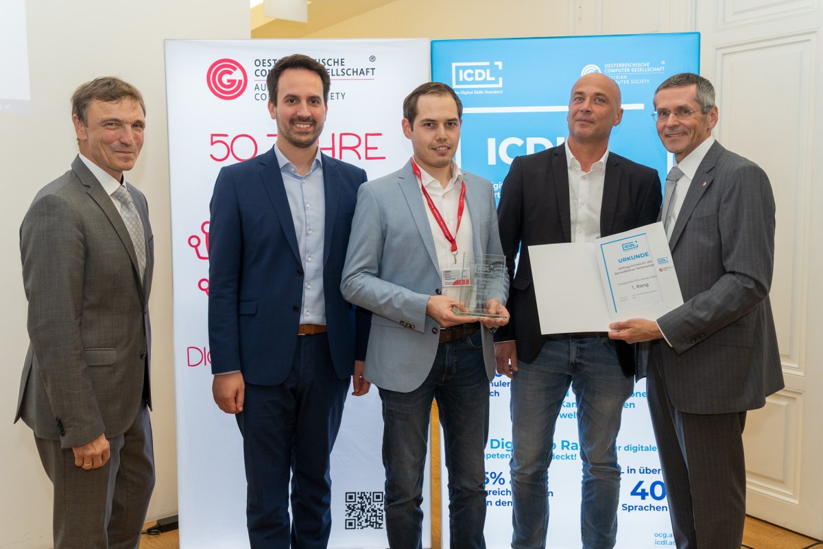 Award Ceremony Honours Austria’s Top ICDL Schools - CEPIS